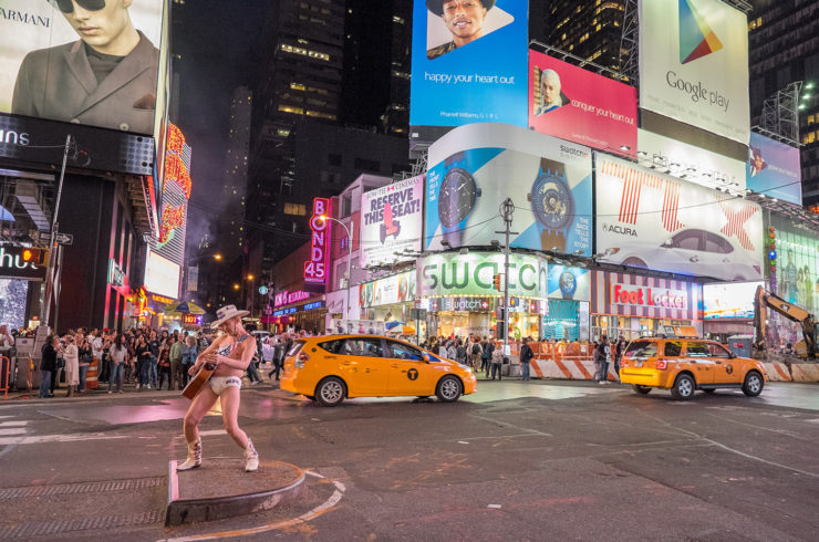 De 'Naked Cowboy' op Times Square in New York - Hey!USA
